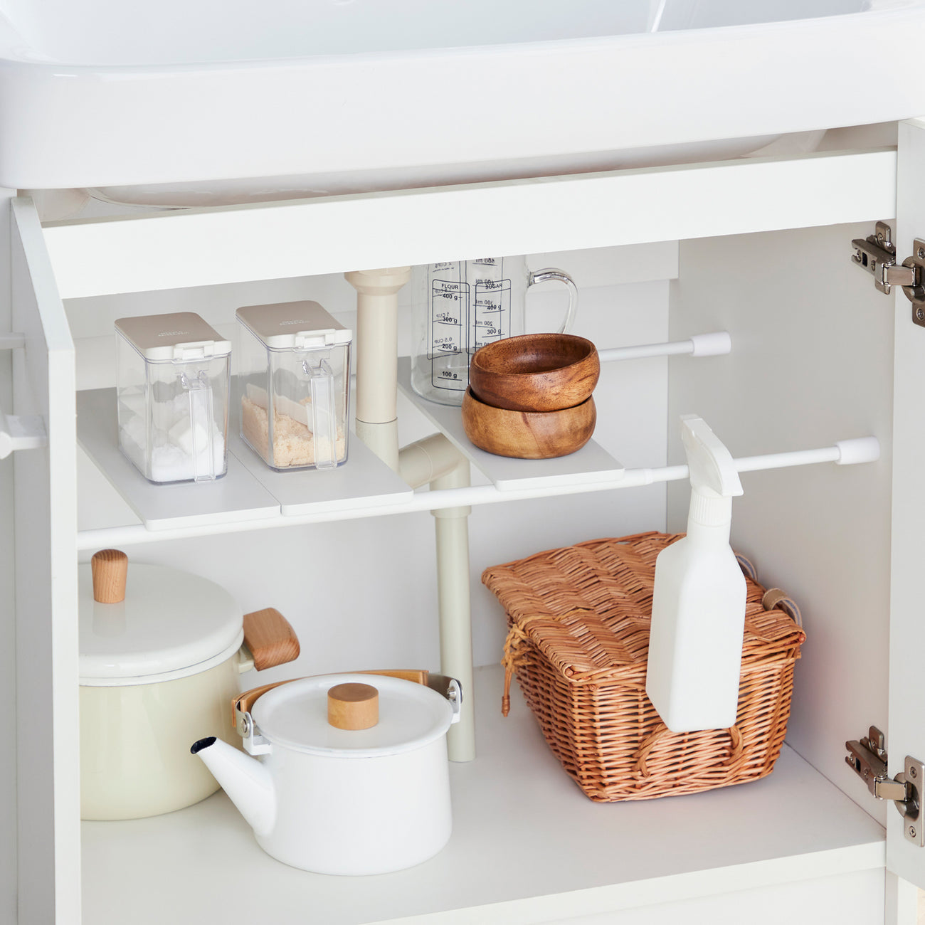 突っ張り棒用トレー ワイド マットホワイト TTW-10WH｜平安伸銅工業オンラインショップ